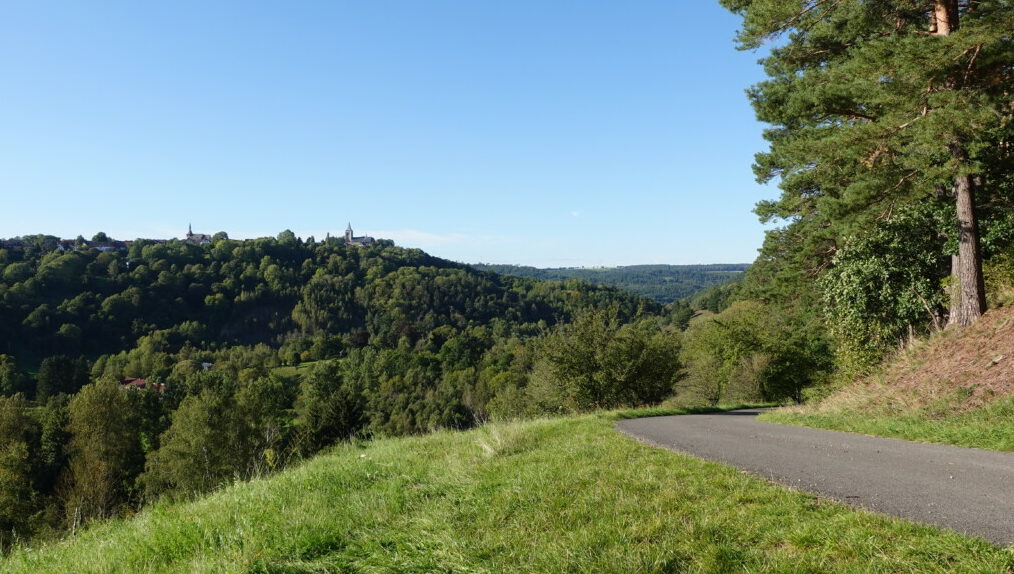 Restauration der Mauer am Mausoleum - Calenberg